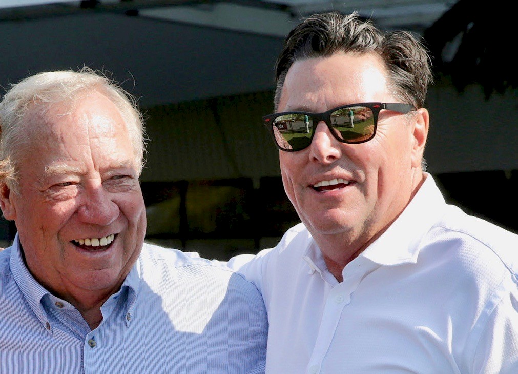 Street donation gets $100,000 for foundation, thanks to team of grocers ...